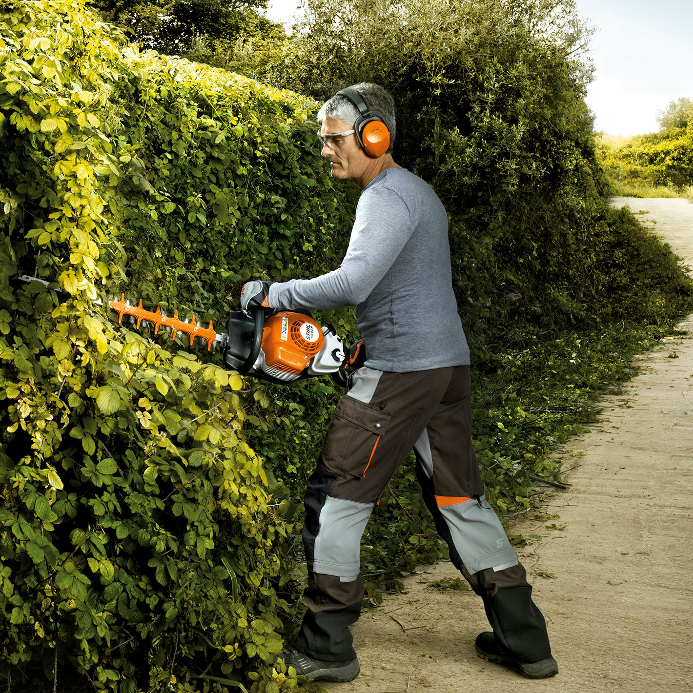 HS 82 - Cortasetos de gasolina online | STIHL